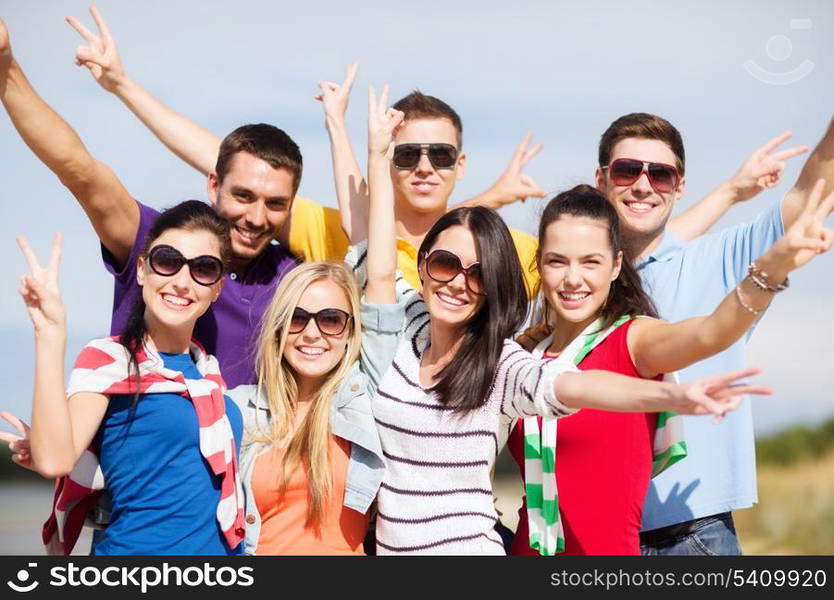summer, holidays, vacation, happy people concept - group of friends ...